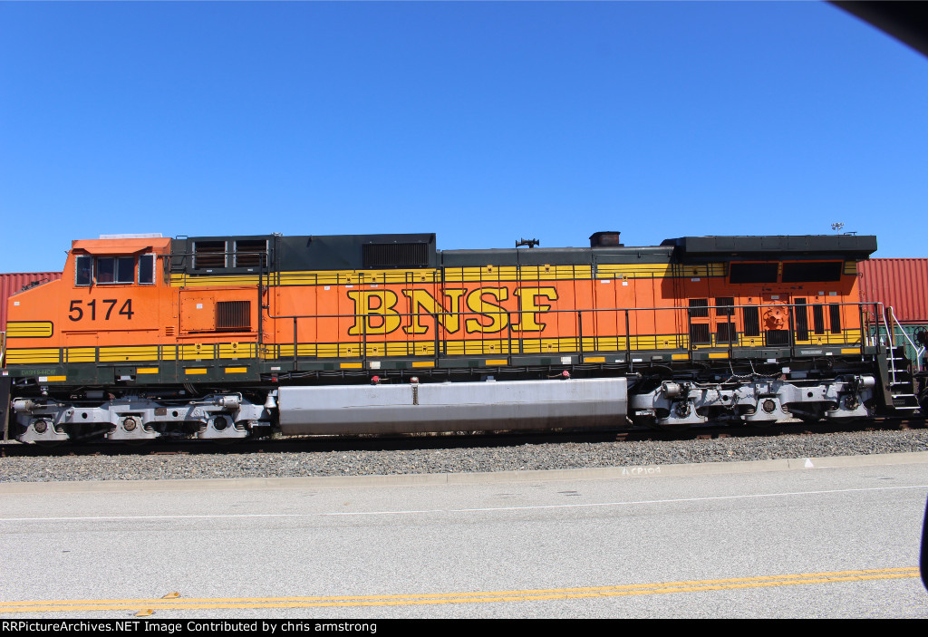 BNSF 5174